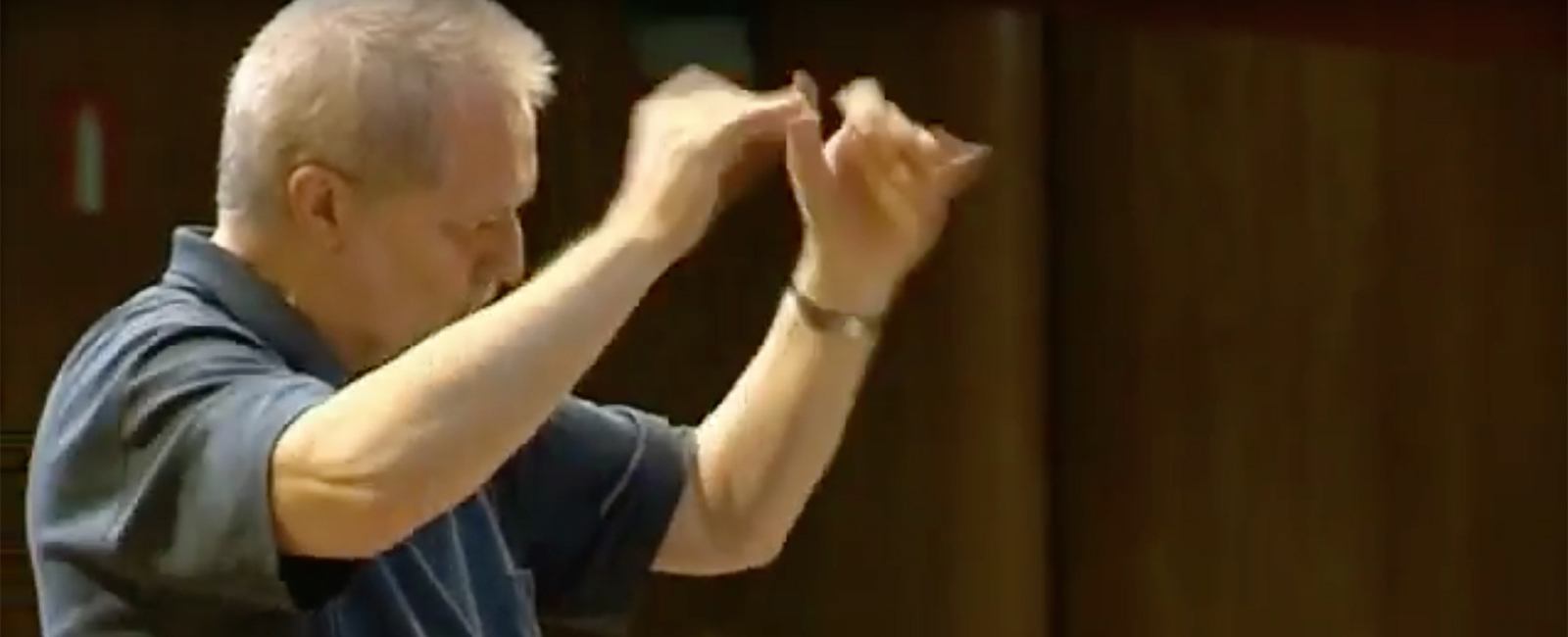 Peter Eötvös dirige a PluralEnsemble con piezas de Boulez y Stockhausen ...